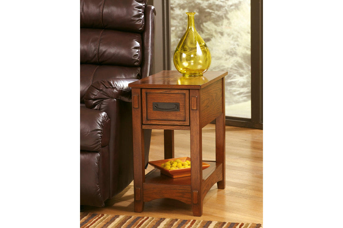 Breegin Brown Chairside End Table T007-319 – Harwin Furniture